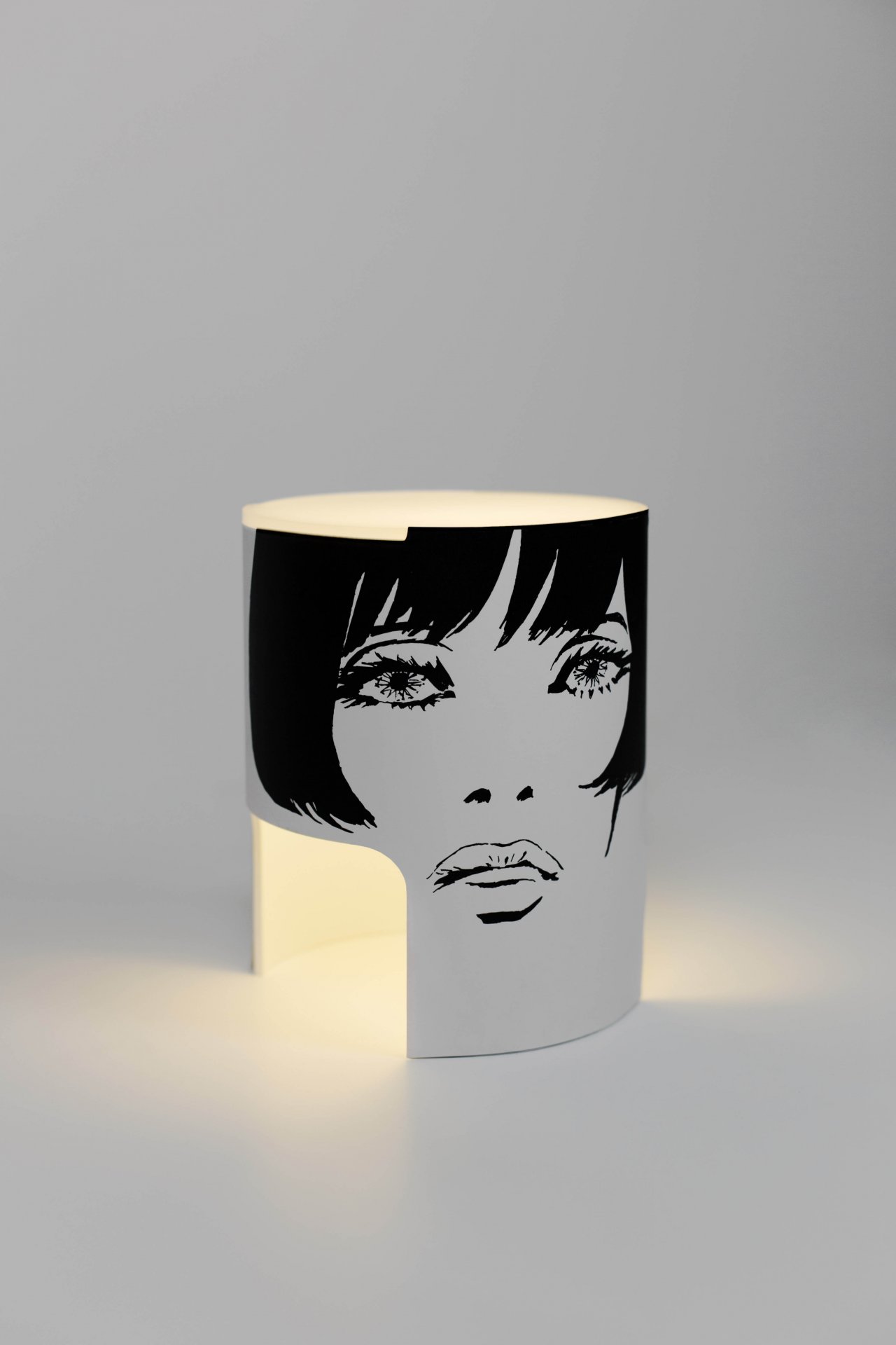 Martinelli Luce | Guido Crepax | Civetta Lamp | Design Diffusion